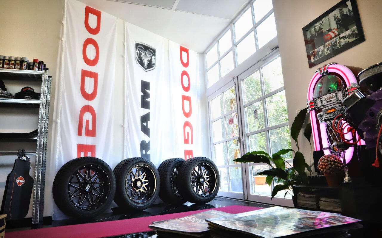 Über uns - Spezialisiert auf Alles für US-Fahrzeuge - Power Parts